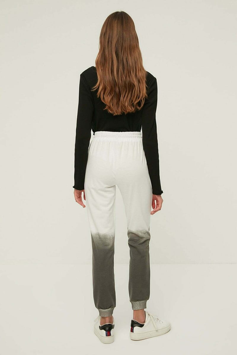 Shop Drawstring Detail Colorblock Sweatpant Online In UAE