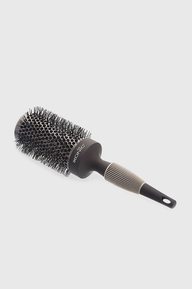 Shop Ikonic Pro Titanium Grip Styling Brush Online In UAE
